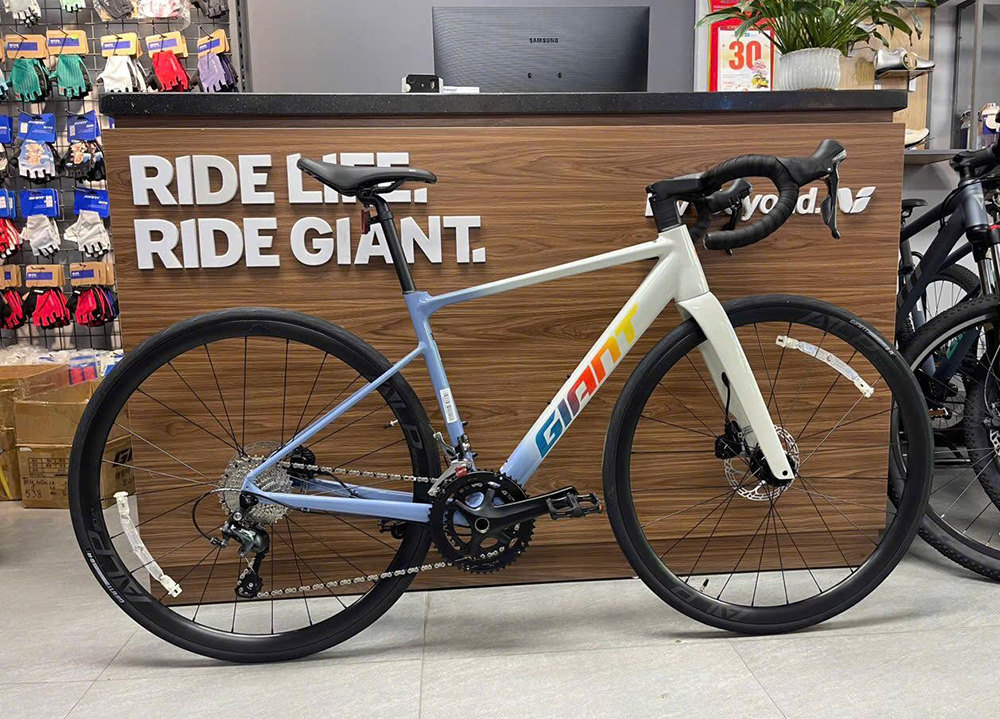 Mua bán Xe đạp đua Giant PCR LTD 2 2026 giá rẻ, chính hãng